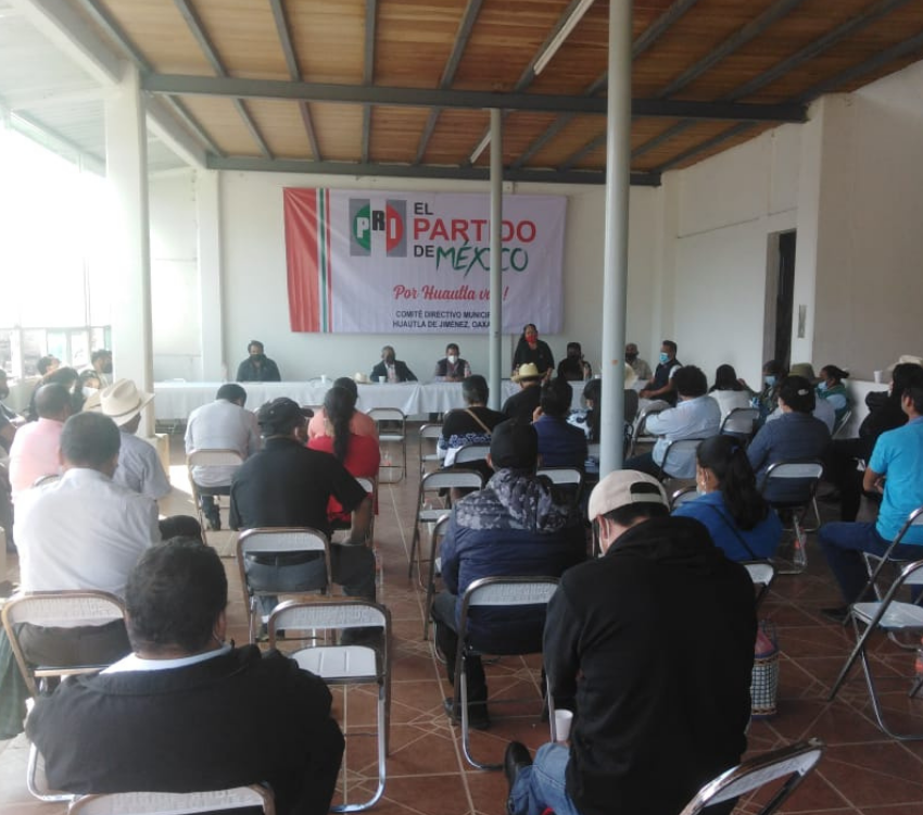 Toman protesta integrantes del comité municipal del PRI en Huautla ... Toman protesta integrantes del comité municipal del PRI en Huautla ...