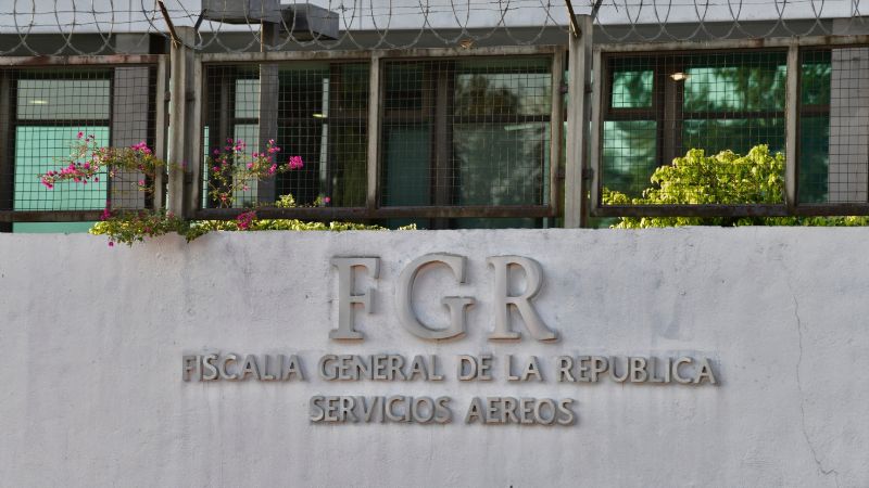 FGR anuncia dos órdenes de aprehensión contra Genaro García Luna; una ...