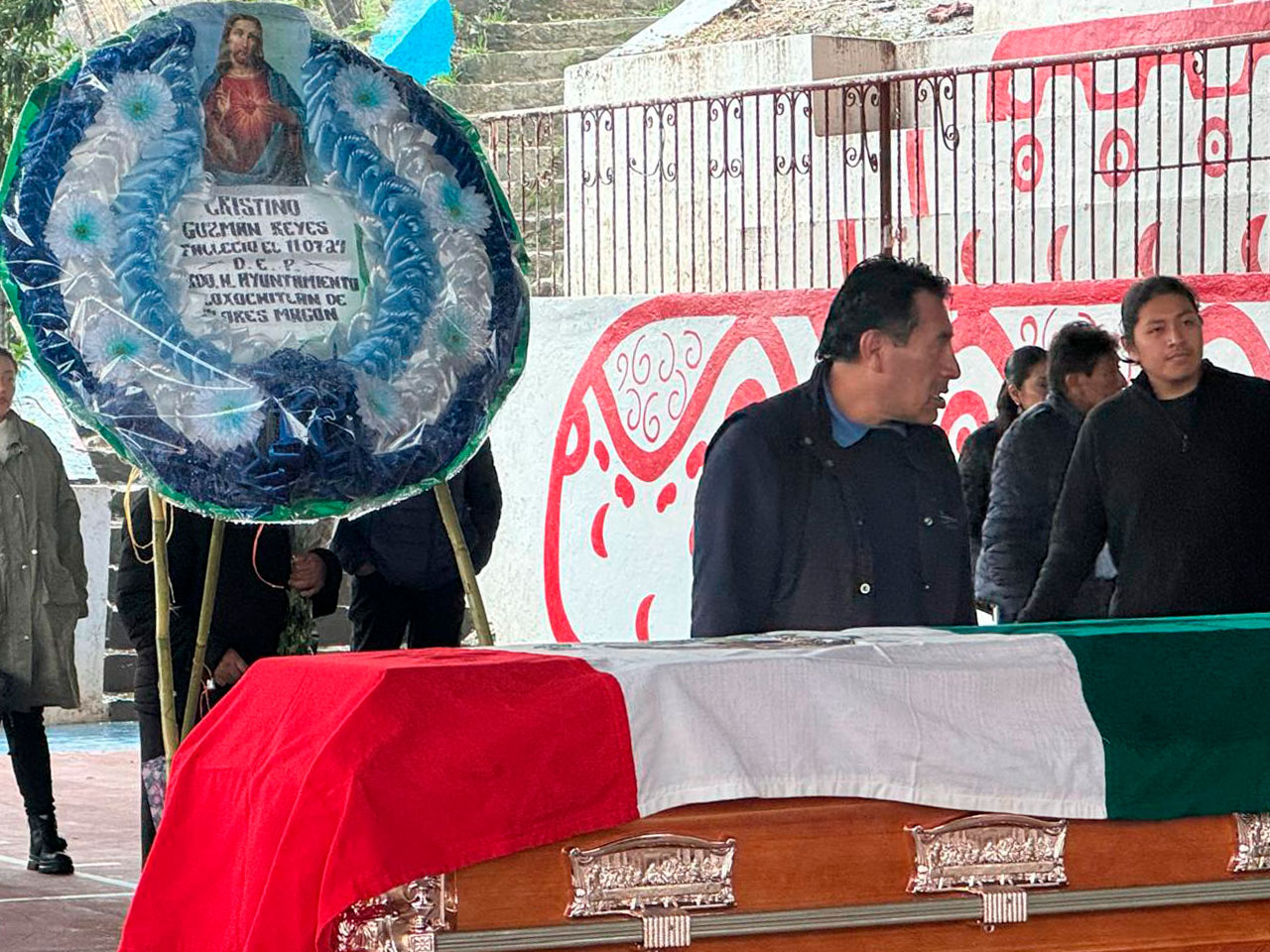San Jerónimo Tecoatl da último adiós a su edil Cristino Guzmán - Ruta ...