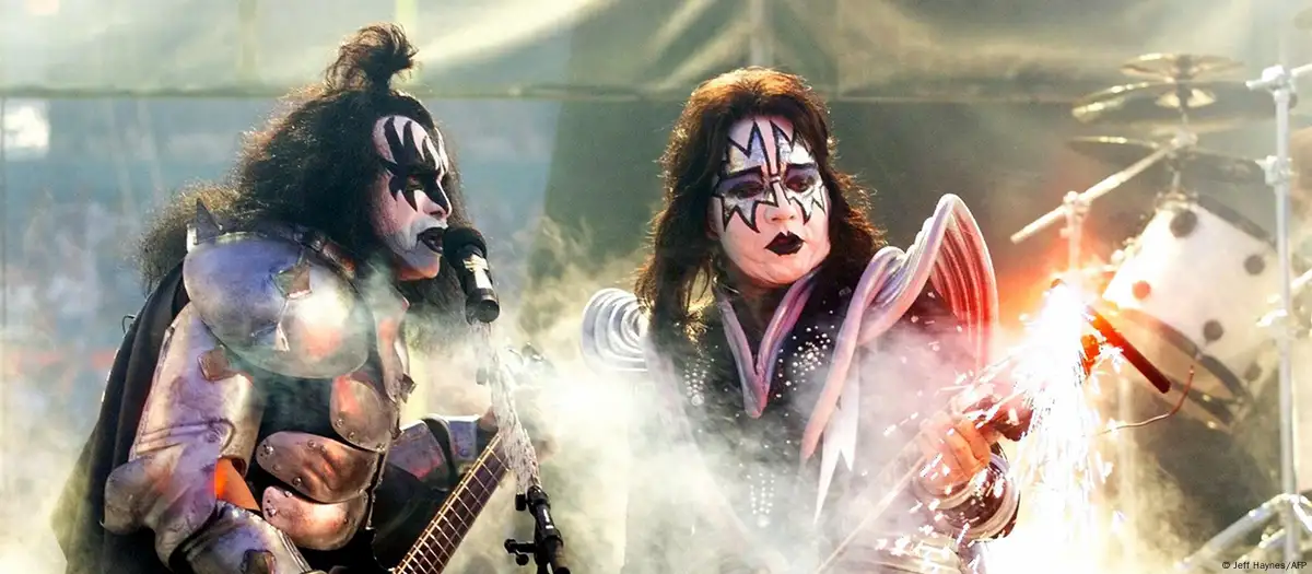Exguitarrista de Kiss, Ace Frehley, fallece a los 74 años - Ruta 135